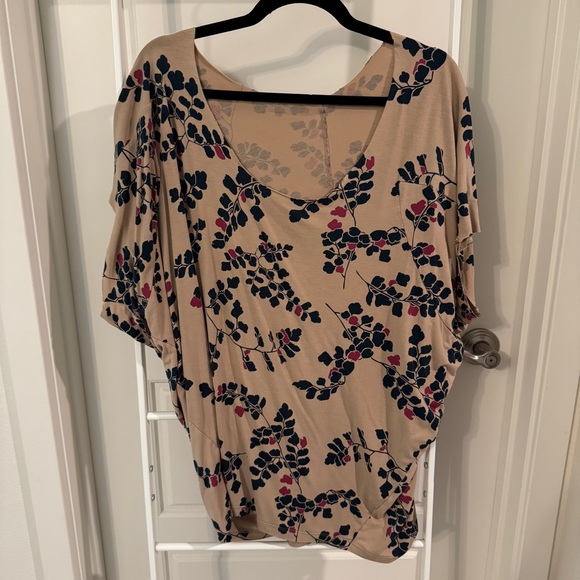 Fighting Eel | Tops | Fighting Eel Sig Zane Exclusive Print | Poshmark